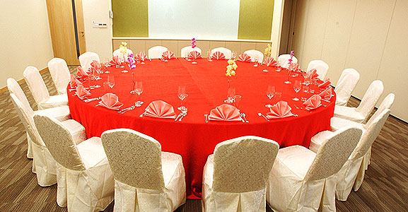 CHUI HUAY LIM CLUB - FACILITIES
